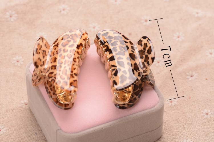 Silver Coconut » Leopard Print Acrylic Hair Claw